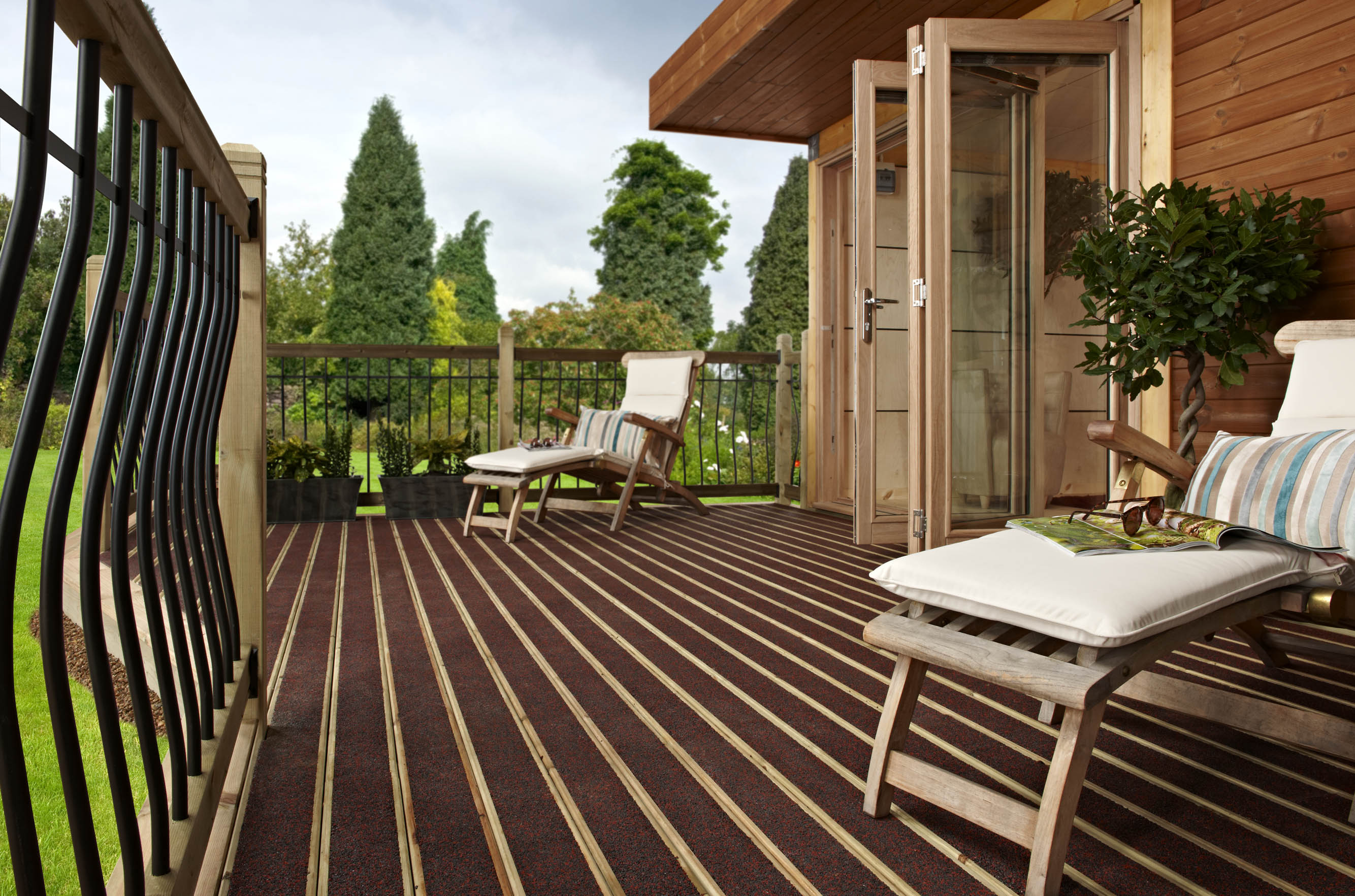 WalkSure®Decking Board provides a slip resistant surface