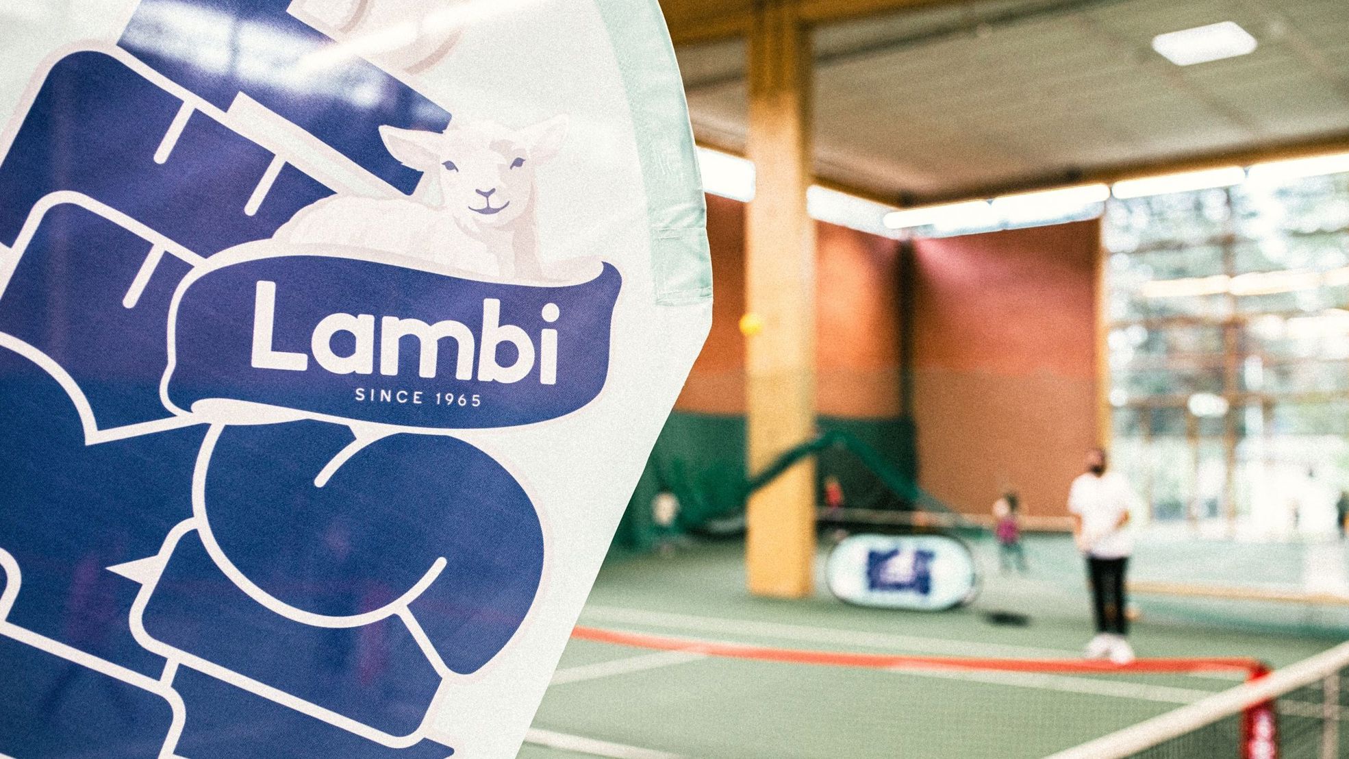 Lambi liikuttaa lapsia yhdessä Suomen Tennisliiton kanssa Lambi Street ...