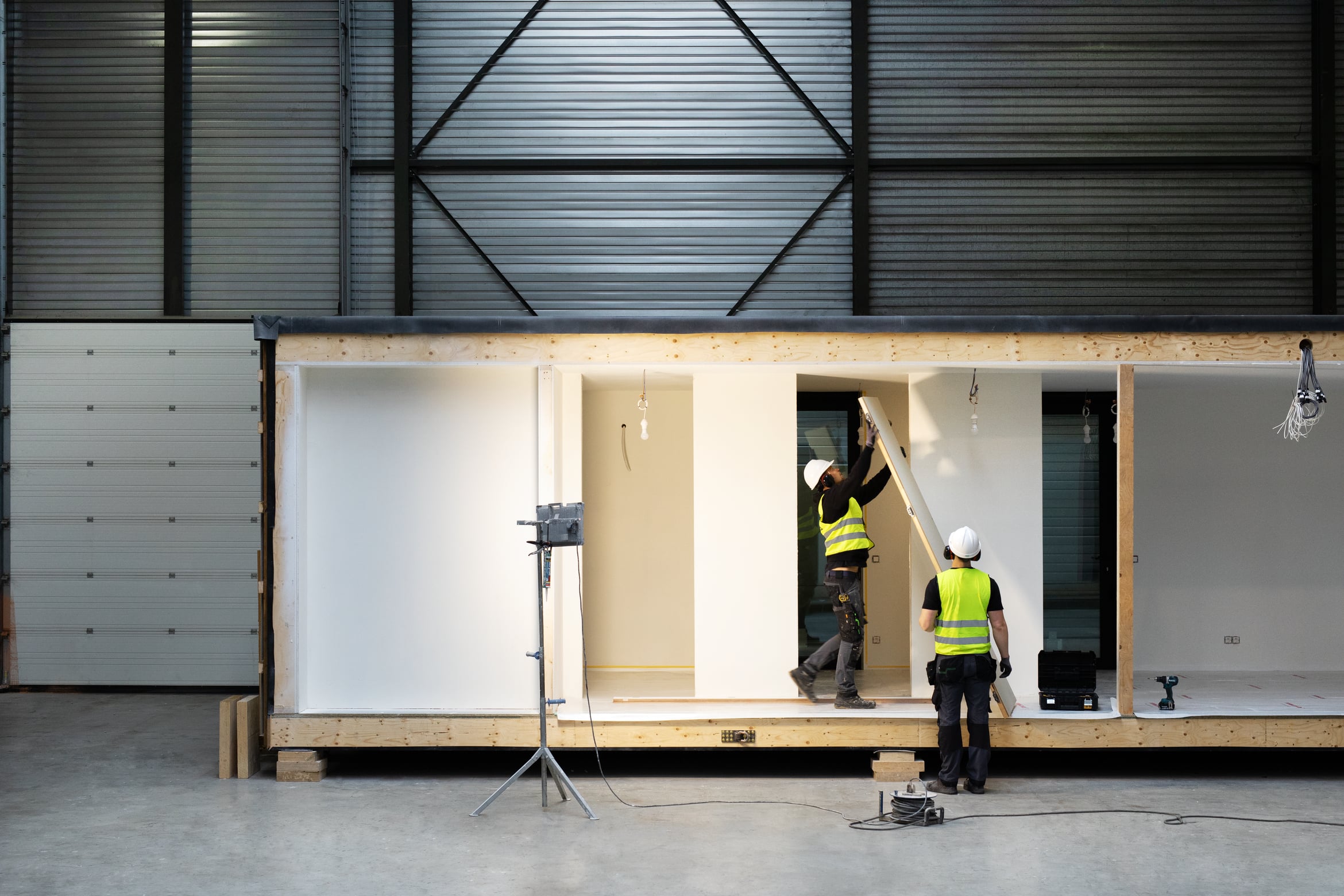 Sustainable wood products for the construction and transport industry
