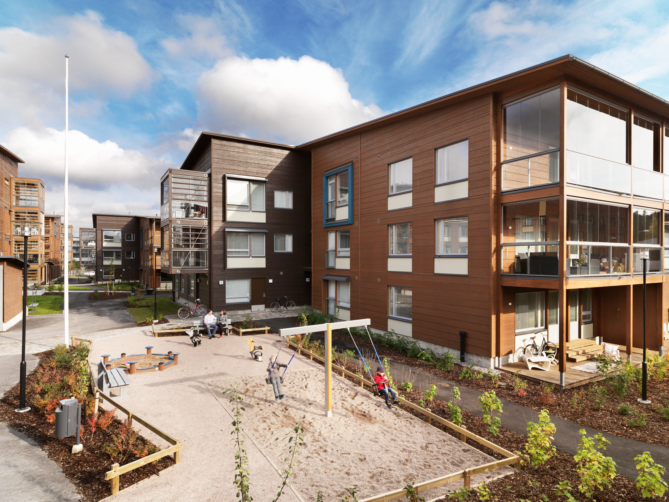 Sustainable building and resource efficiency with wood