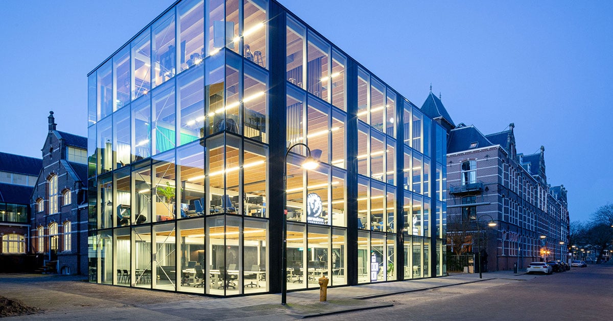 Building D(emountable) – steel frame and wooden elements